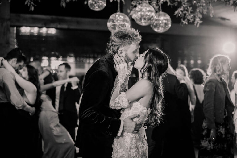 A Timeless Black and White Wedding at The Trillium Venue - The Trillium ...